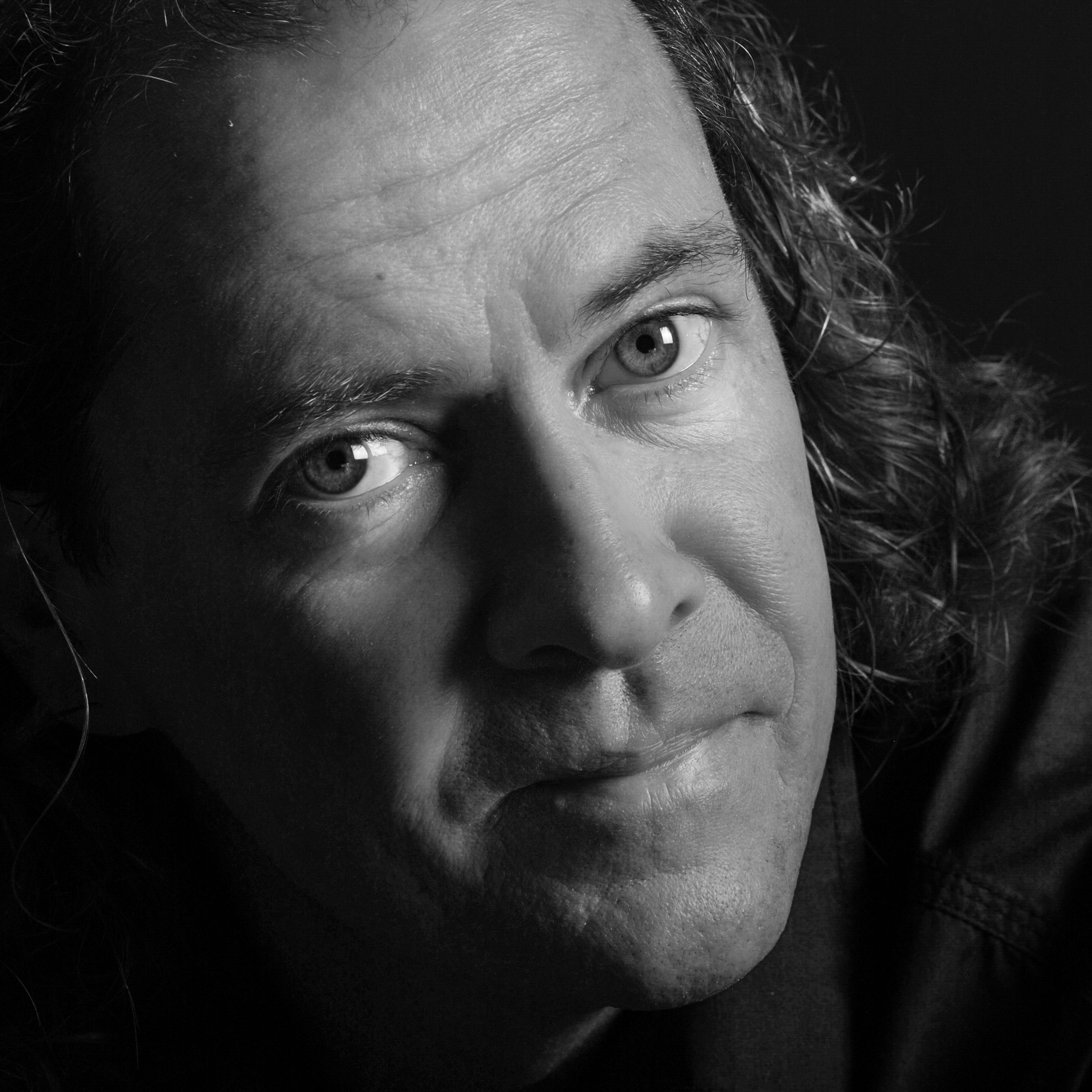 Uwe Merkel – Designer at Giffywalls